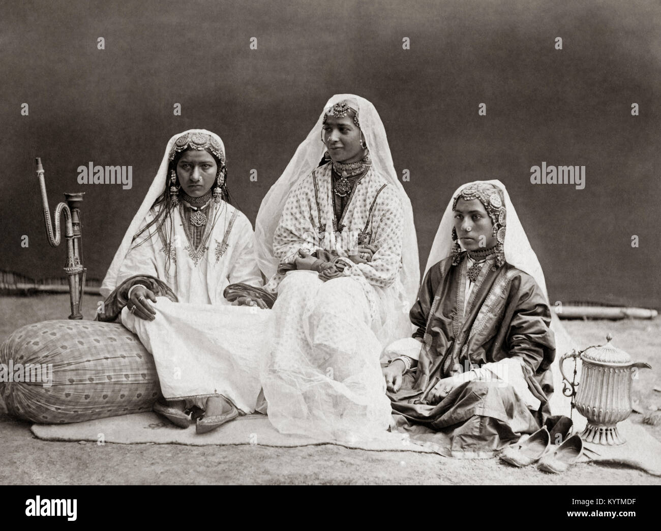 Nautch girls (dancers) Kashmir, India, c.1870's Stock Photo - Alamy
