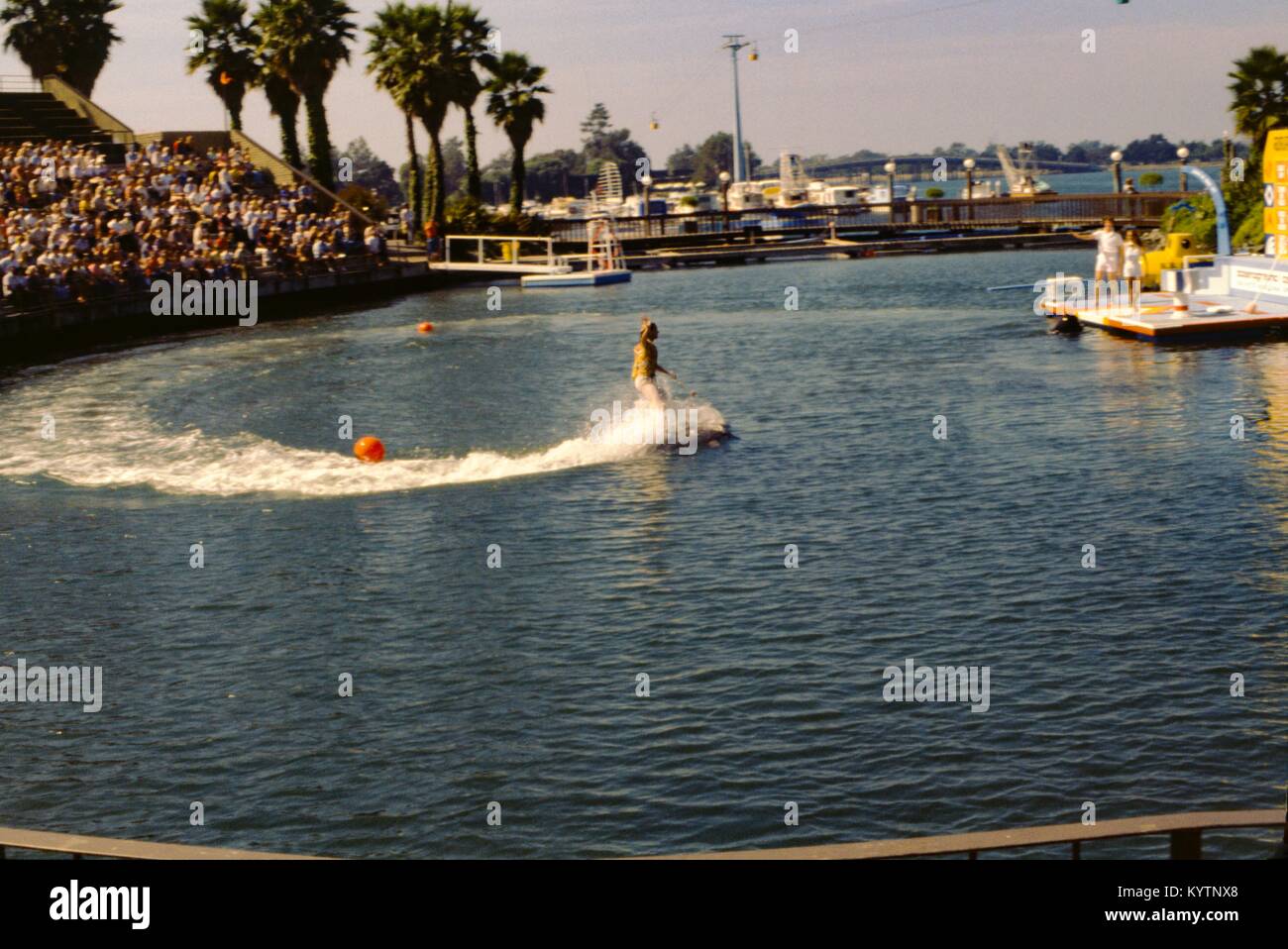 1975 usa hi-res stock photography and images - Alamy