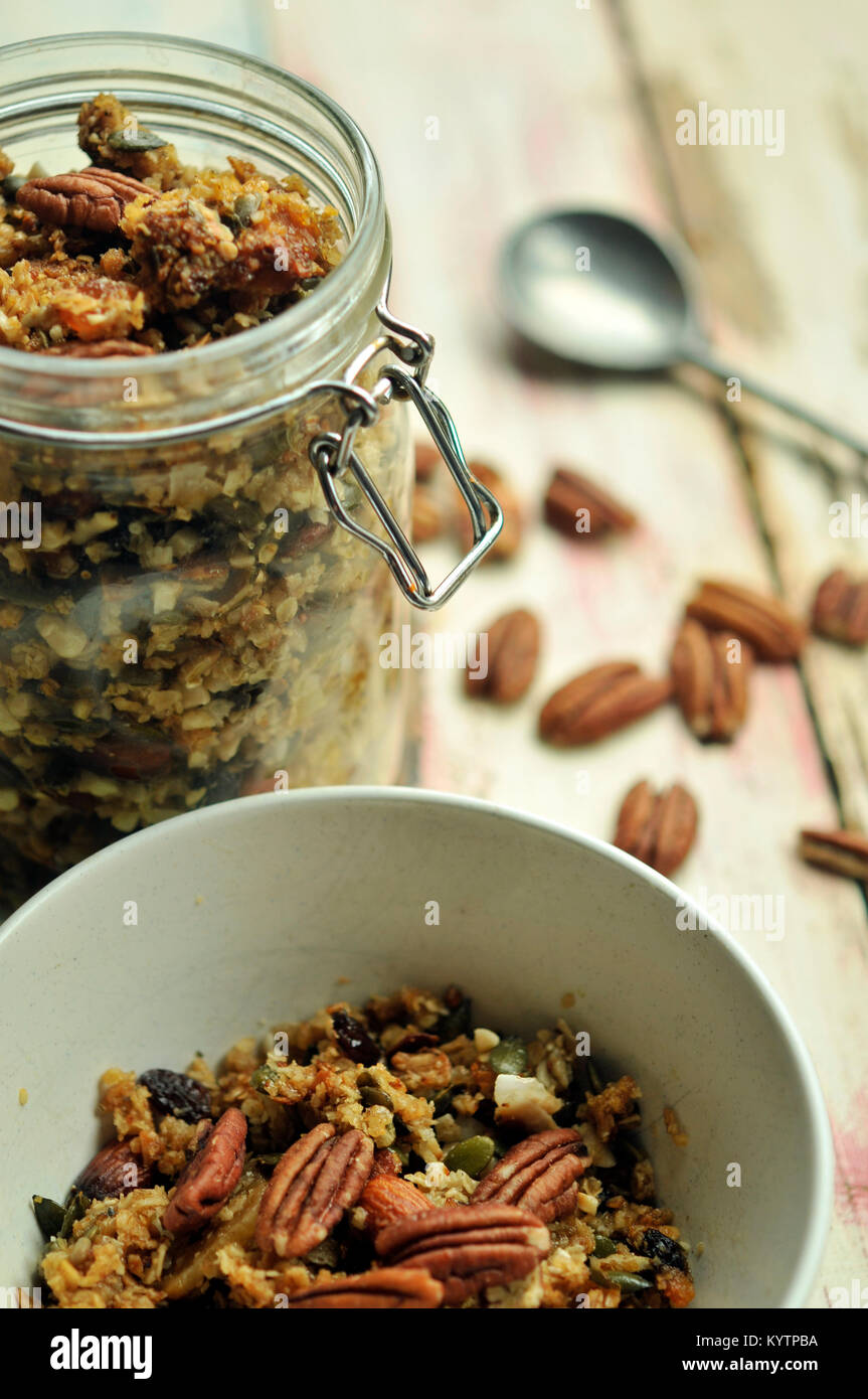 Syn bar hi-res stock photography and images - Alamy