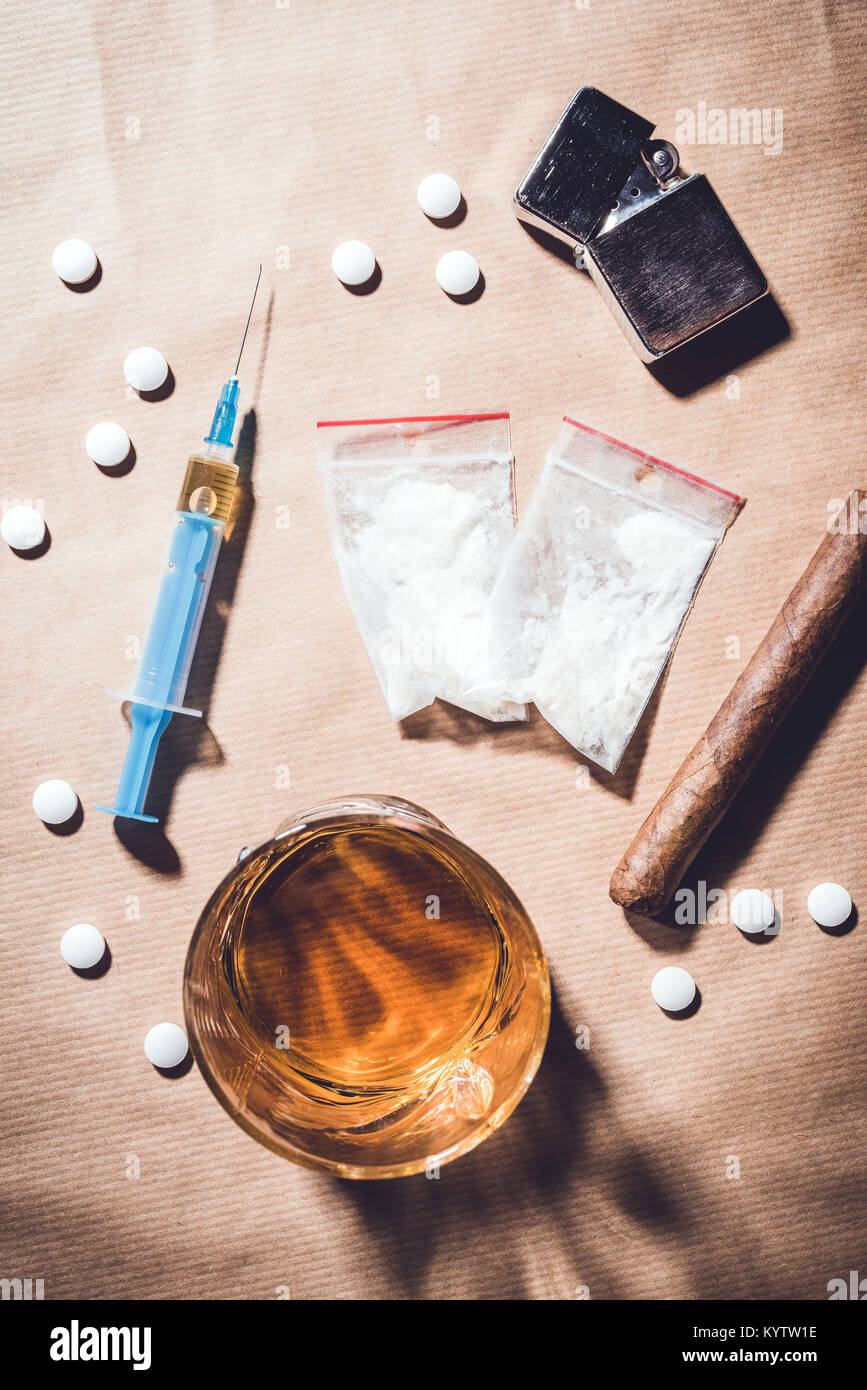 Hard drugs hi-res stock photography and images - Alamy