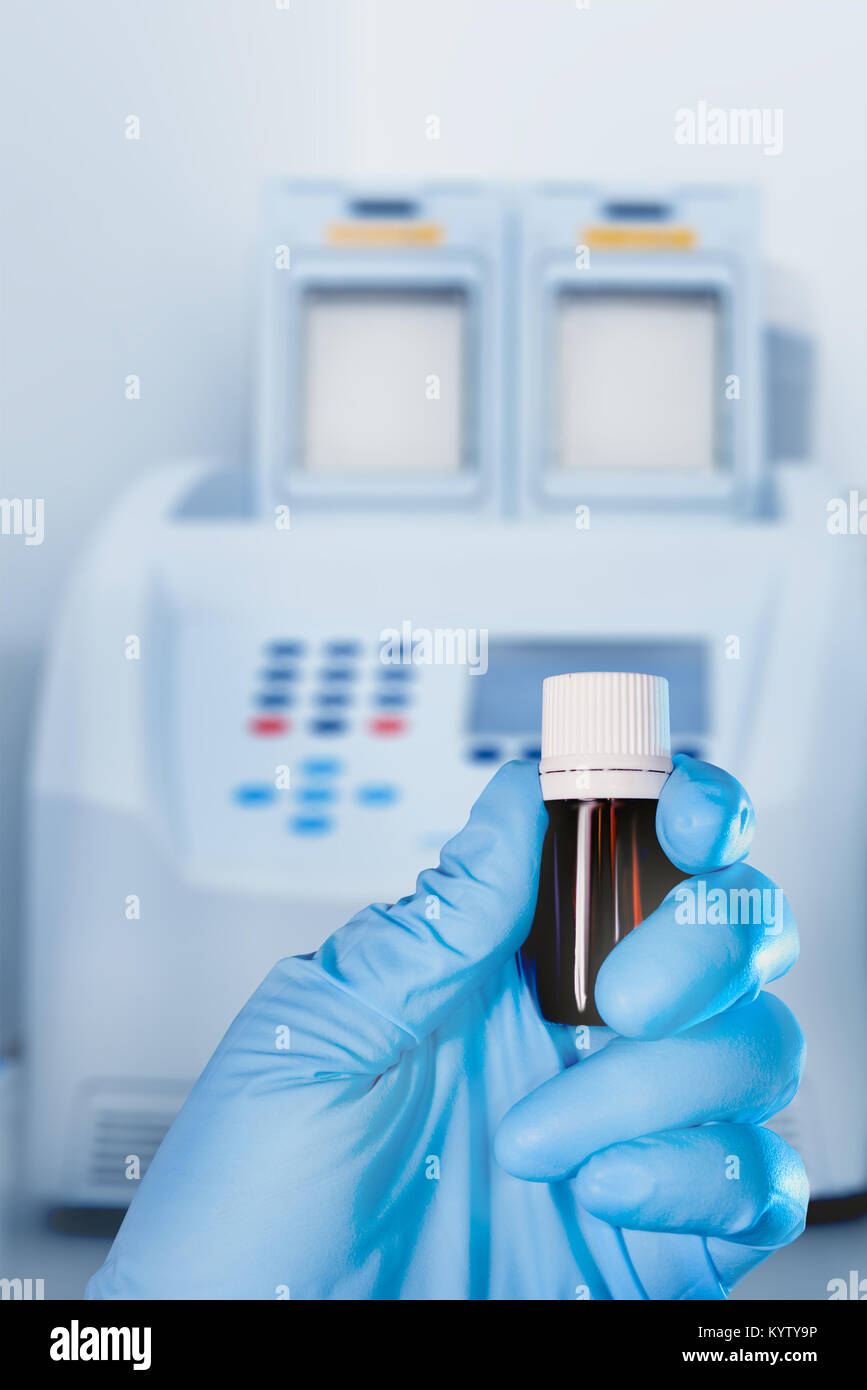 Pcr machine hi-res stock photography and images - Alamy