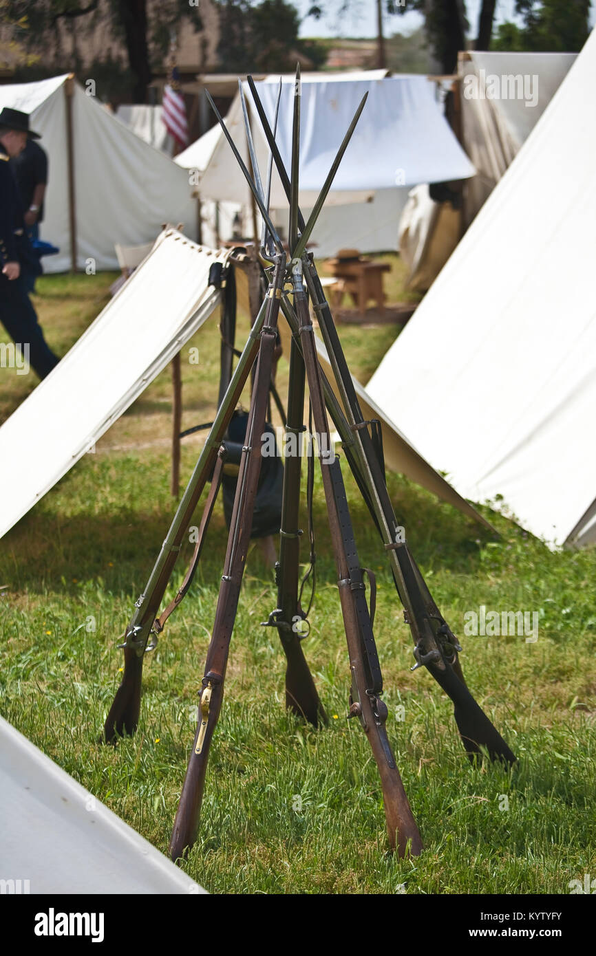 rifles and guns of the civil war era Stock Photo - Alamy