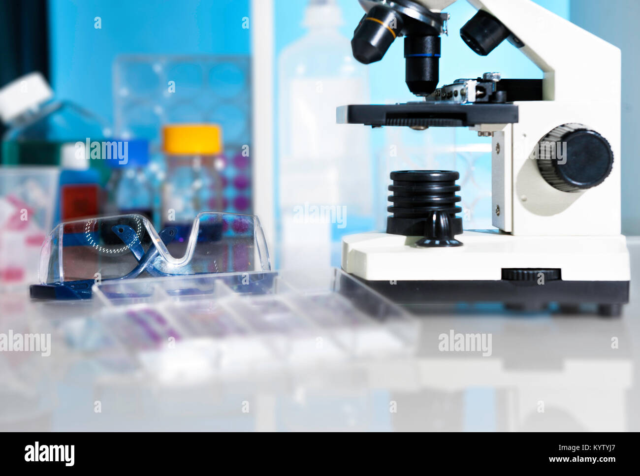 Microscope glasses hi-res stock photography and images - Alamy