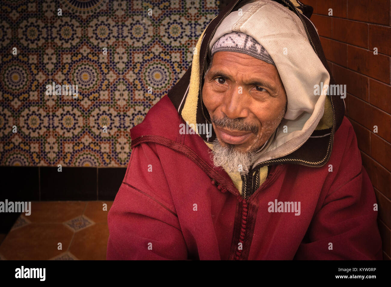 Old arabian man portrait hi-res stock photography and images - Alamy