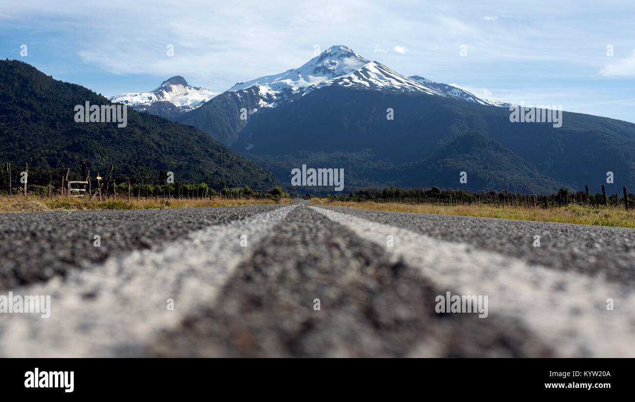 Volcán Yates / Yates Volcano, Chile Stock Photo - Alamy