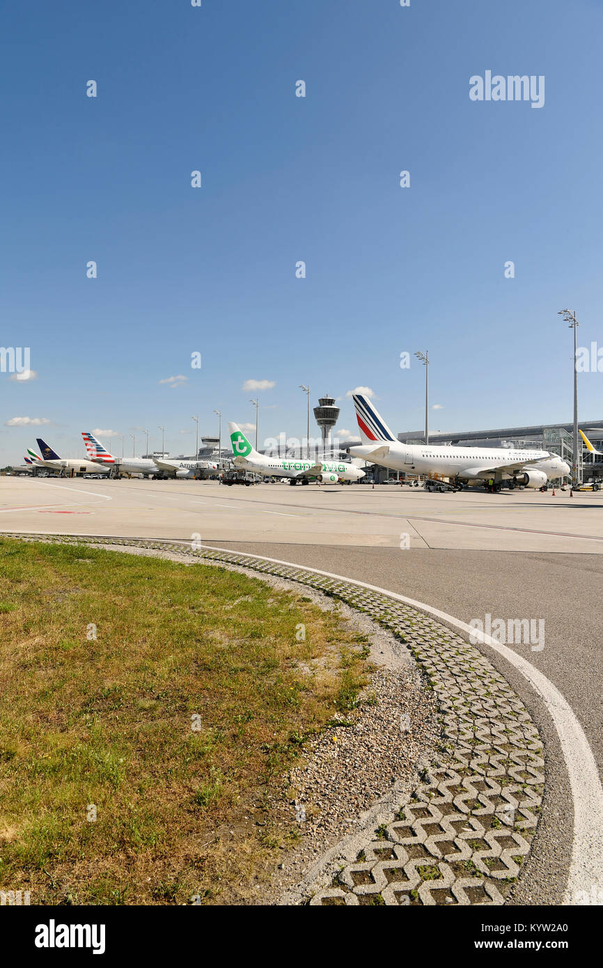 line up, lineup, various airlines, park position, parking, clearance ...