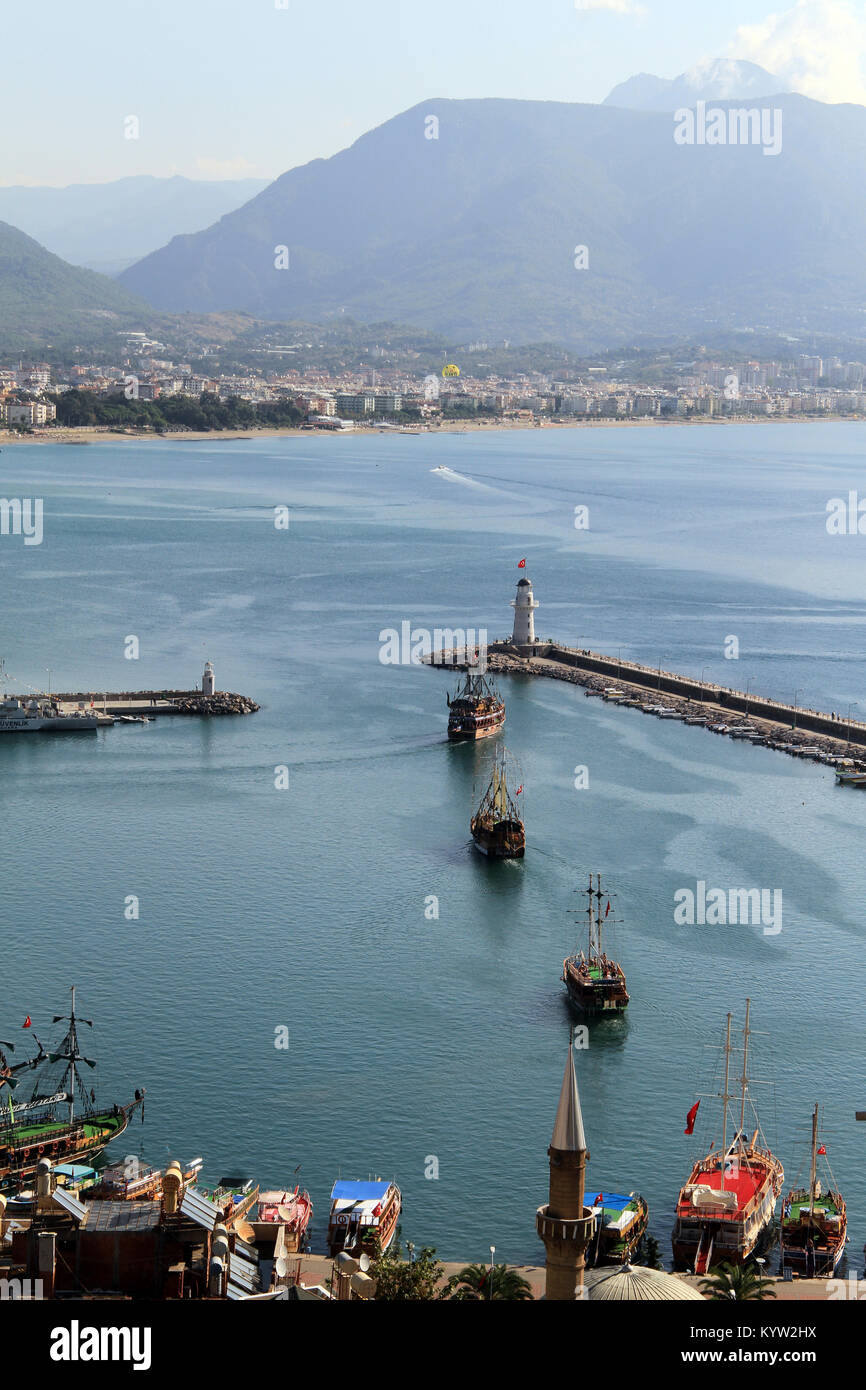 Pier and ships in port Alanya, Turkey Stock Photo - Alamy