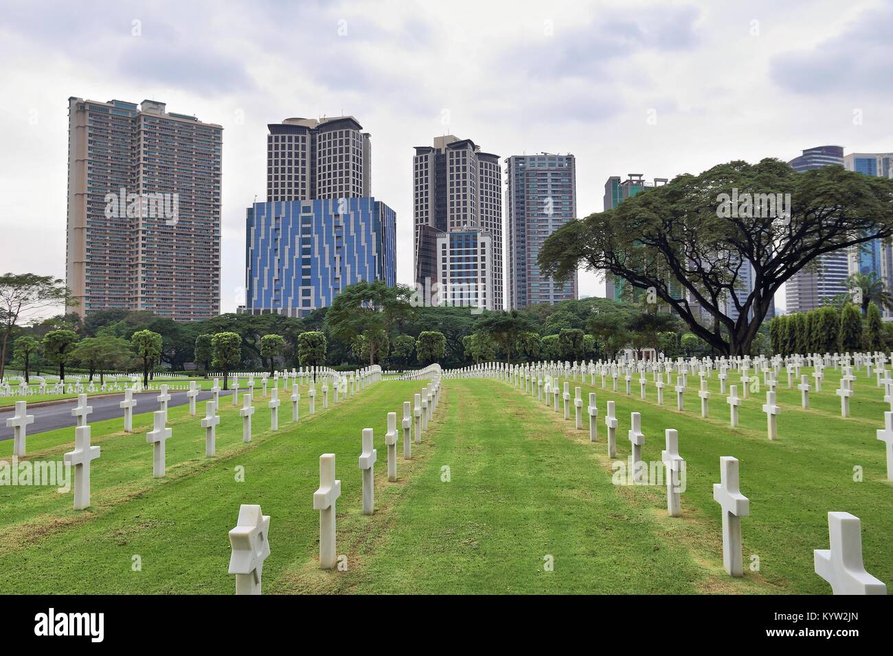 MANILA, PHILIPPINES - DECEMBER 8, 2017: Manila American Cemetery in ...