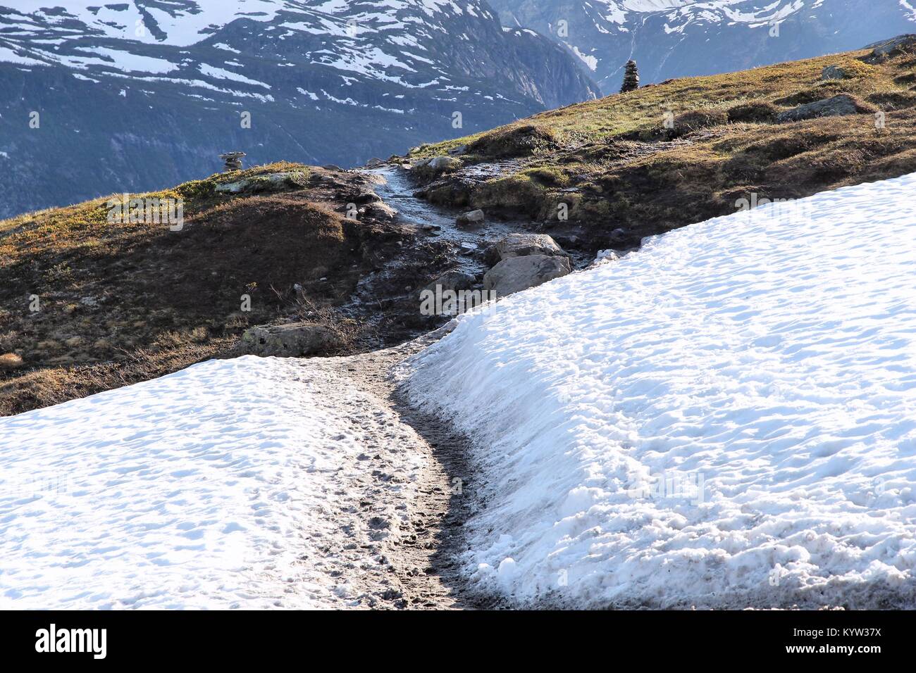 Norway hiking trail - path to Trolltunga (Troll's Tongue) rock in ...