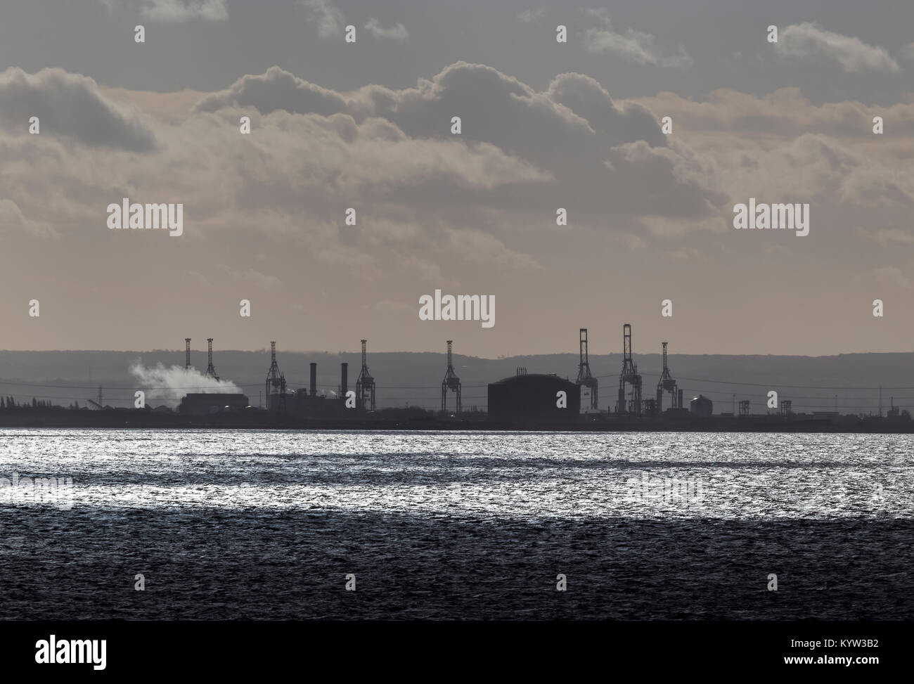 Thamesport hi-res stock photography and images - Alamy