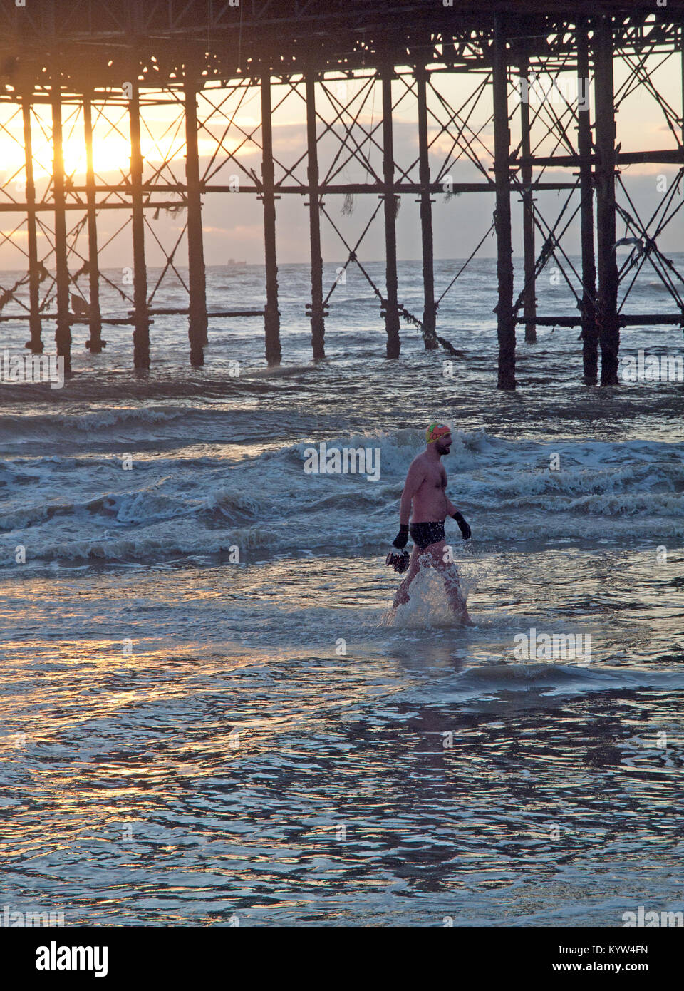 Members of Brighton Swimming Club on a cold winter's day Stock Photo ...