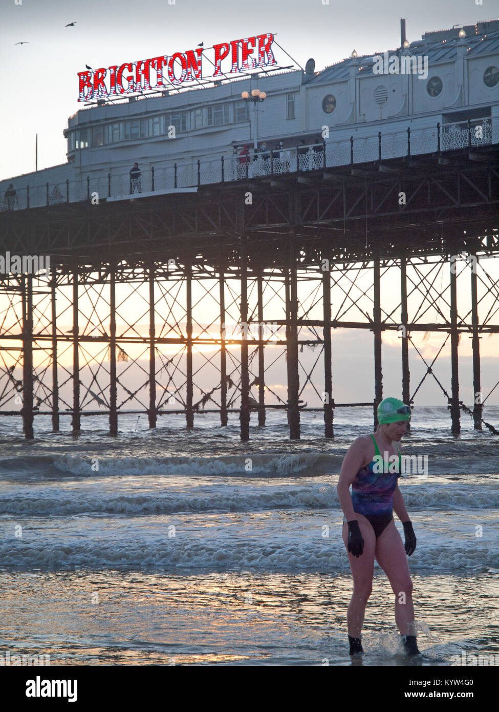 Members of Brighton Swimming Club on a cold winter's day Stock Photo ...
