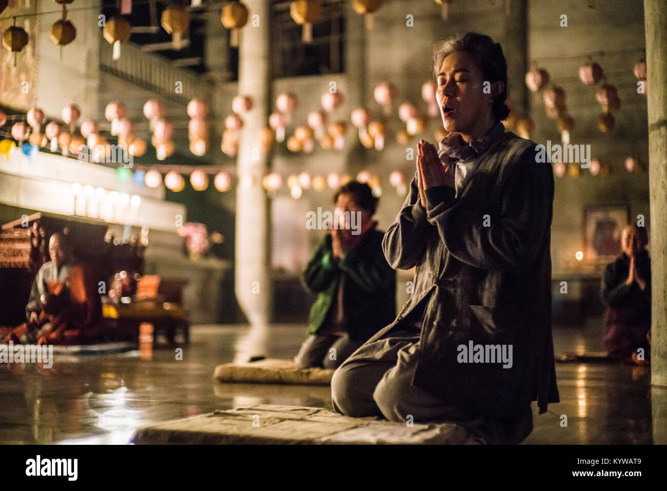 Korean prayer praying asian hi-res stock photography and images - Alamy