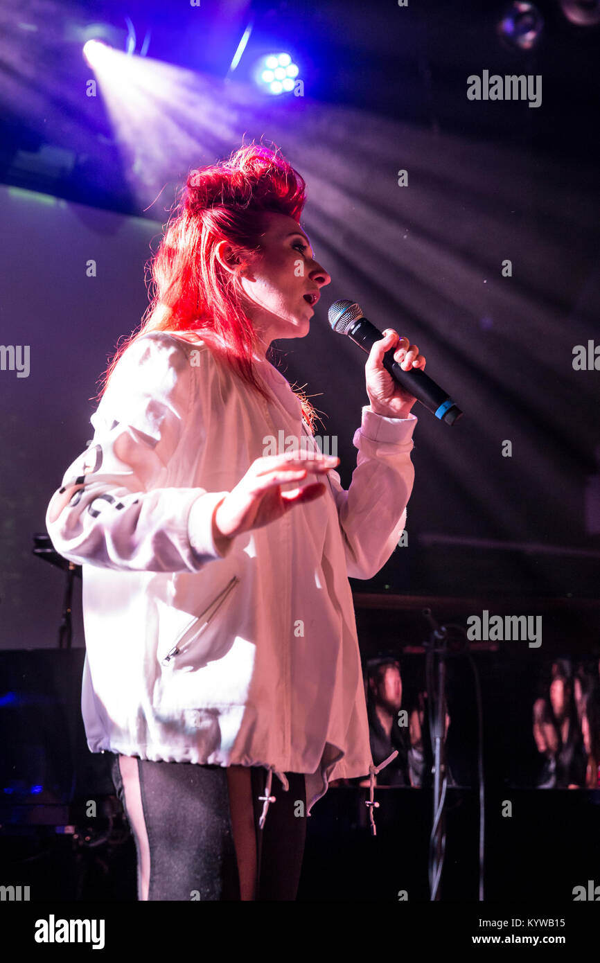 New York, NY - January 11, 2018: My Brightest Diamond with singer Shara ...