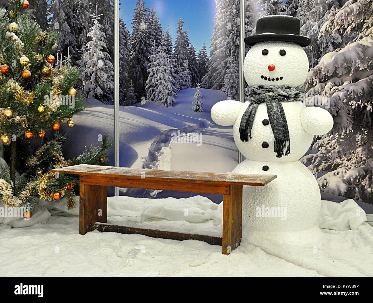 Christmas tree and snowman Stock Photo - Alamy