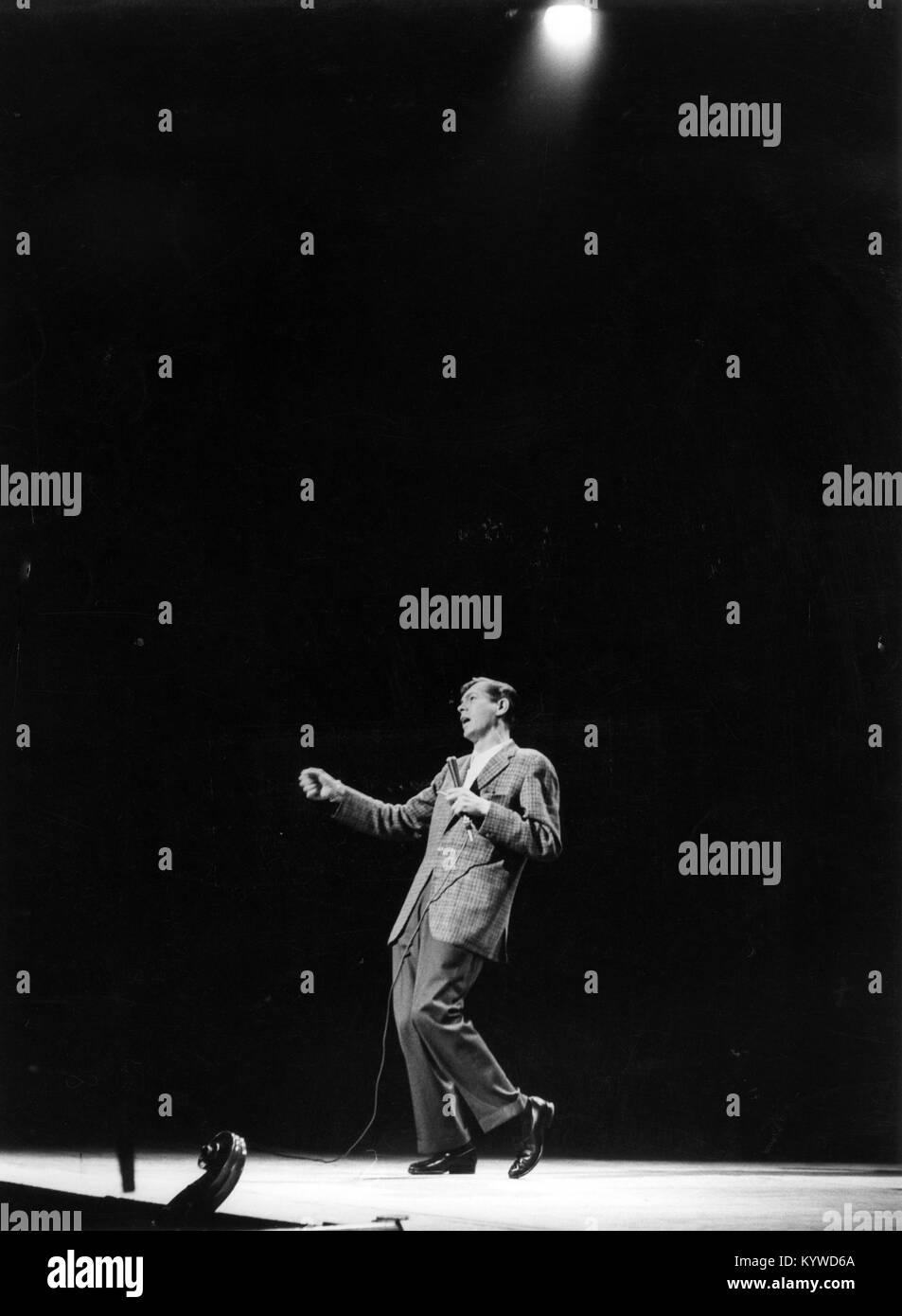 JOHNNIE RAY (1927-1990) American pop singer at the London Palladium in ...
