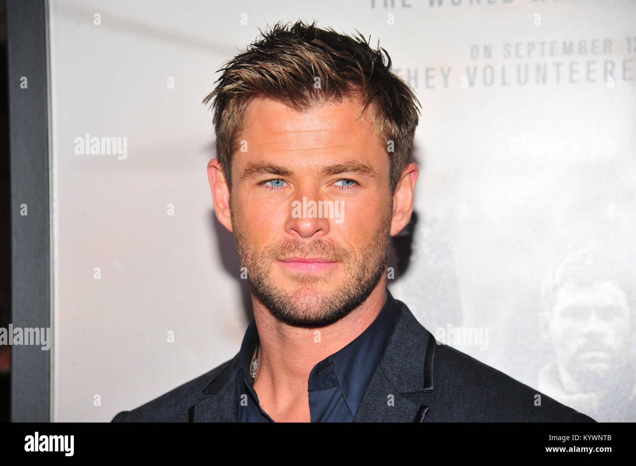 12 strong chris hemsworth hi-res stock photography and images - Alamy