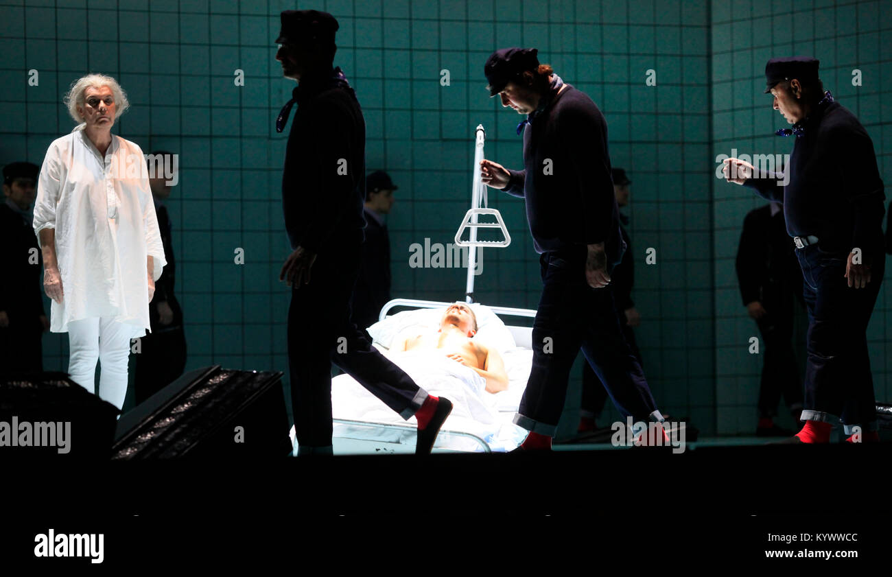 Us opera singer hi-res stock photography and images - Alamy