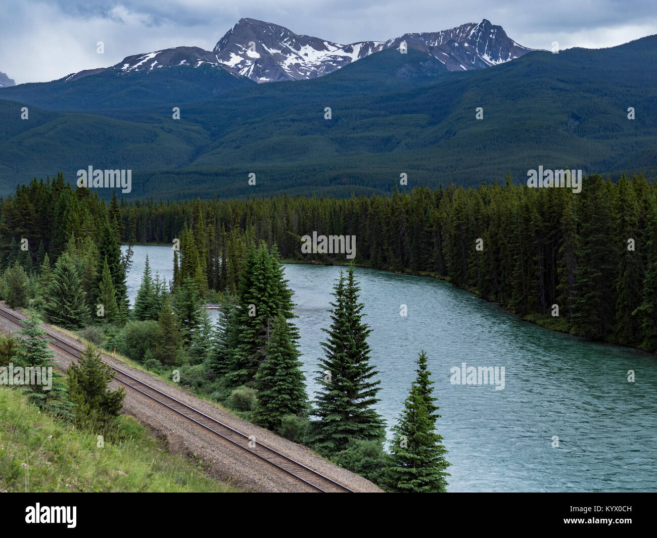 Bow River from view point on the Bow Valley Parkway, Banff National ...