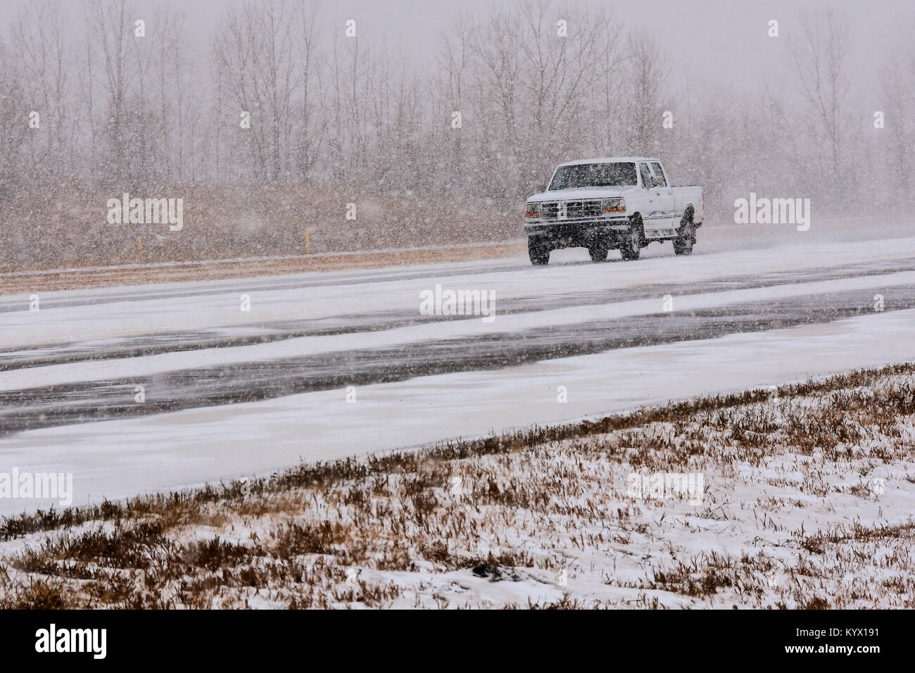 Slippery roadways hi-res stock photography and images - Alamy