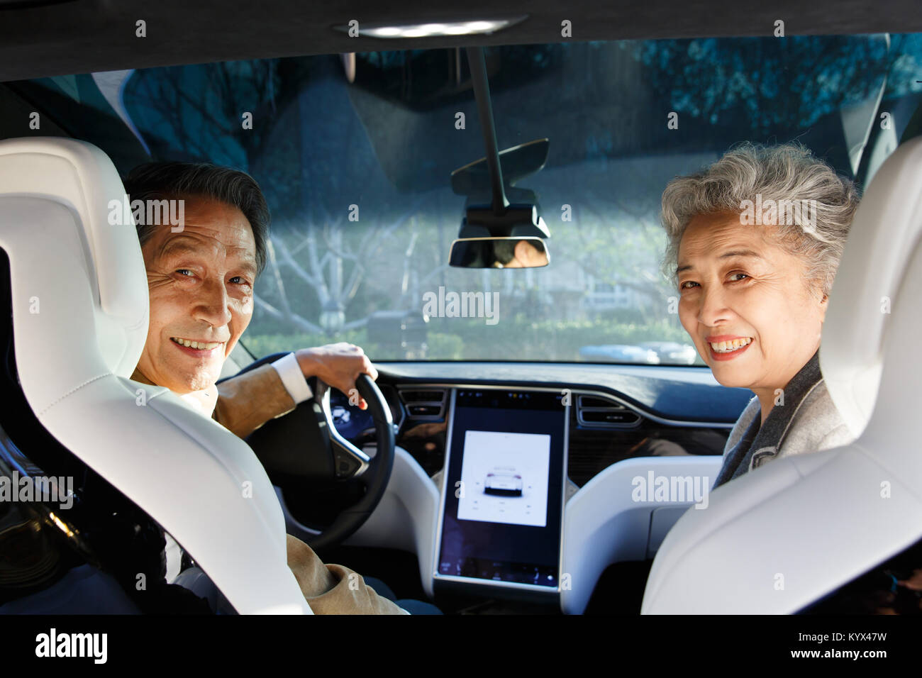 Heart car dashboard hi-res stock photography and images - Alamy