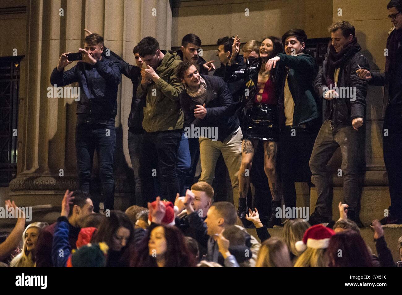 Christmas Revellers party in Glasgow city centre as many have office ...