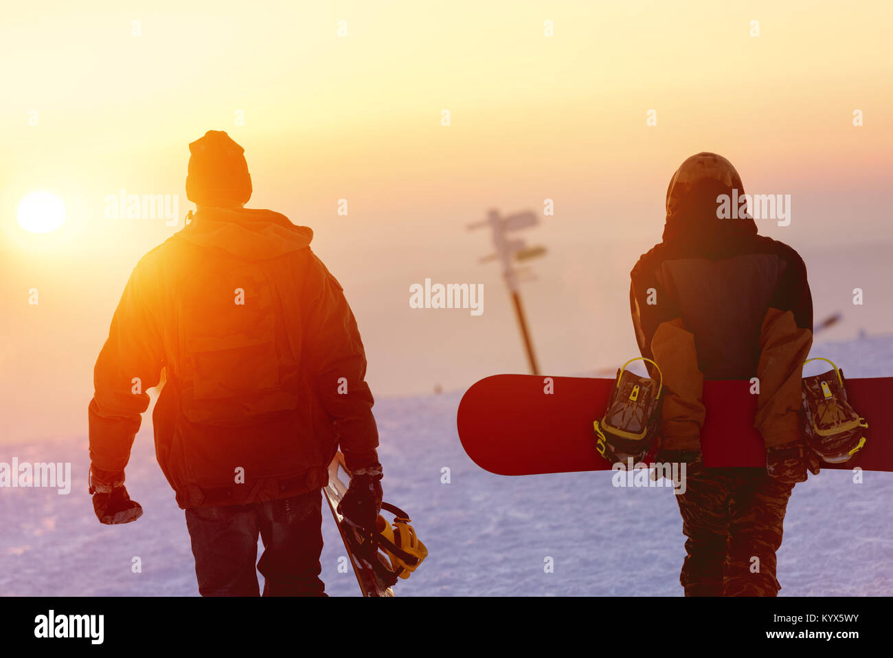 Snowboarders view hi-res stock photography and images - Alamy