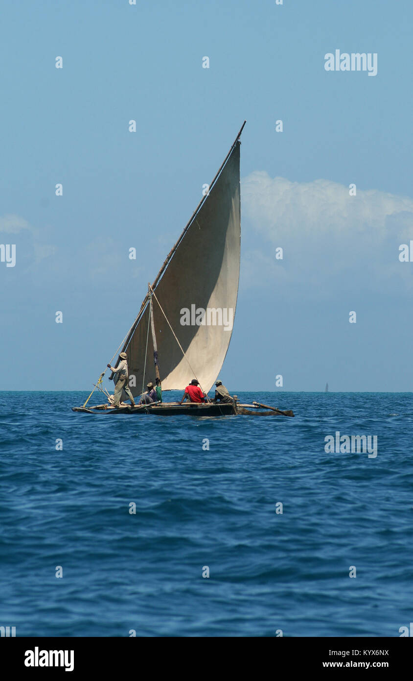 Dhow sailing hi-res stock photography and images - Alamy