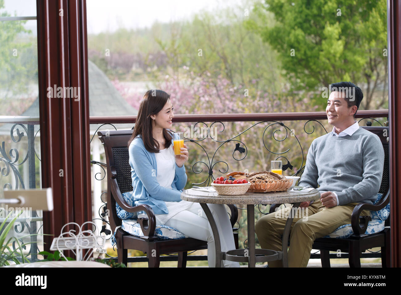 Indian middle class family hi-res stock photography and images - Alamy