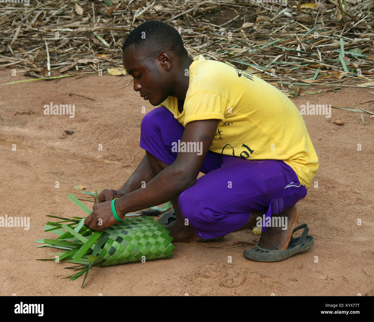 Palm leaves baskets hi-res stock photography and images - Alamy