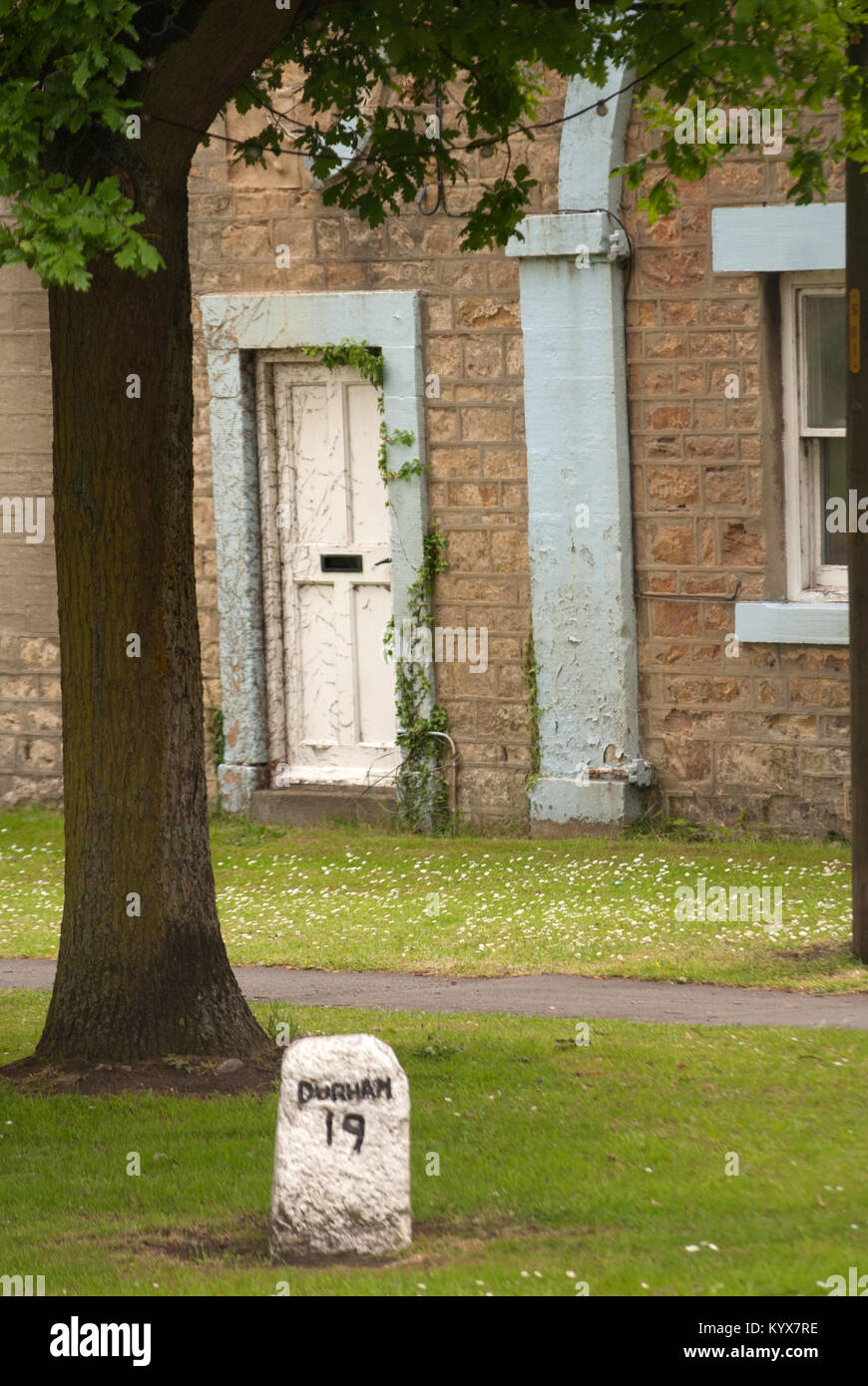 Old cottages, Staindrop, County Durham Stock Photo - Alamy
