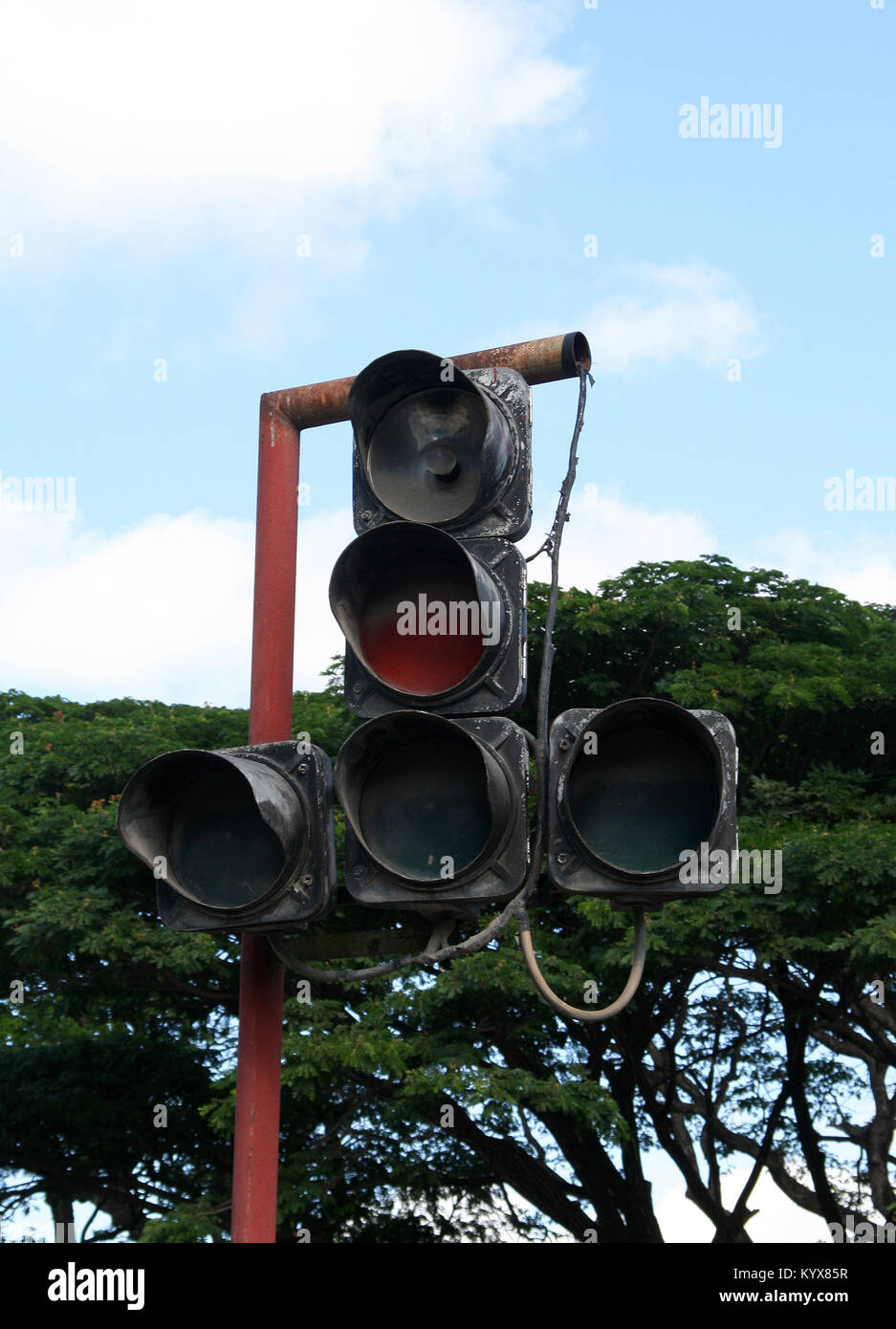 Traffic signal hanging from pole hi-res stock photography and images ...