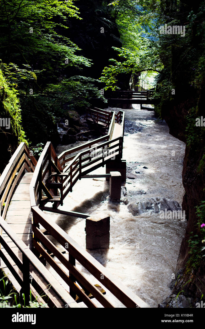 Canyon footbridge hi-res stock photography and images - Alamy