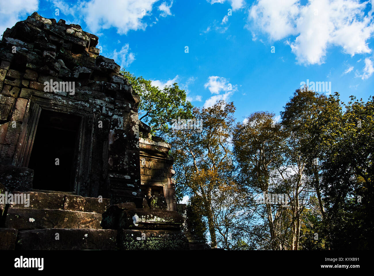 Historic building in Angkor wat Thom Cambodia Stock Photo - Alamy