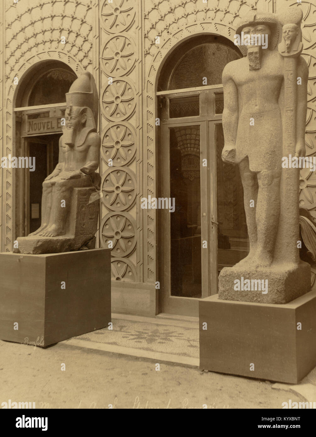 Statues of Ramses II outside Egyptian Museum in Jīzah Stock Photo - Alamy