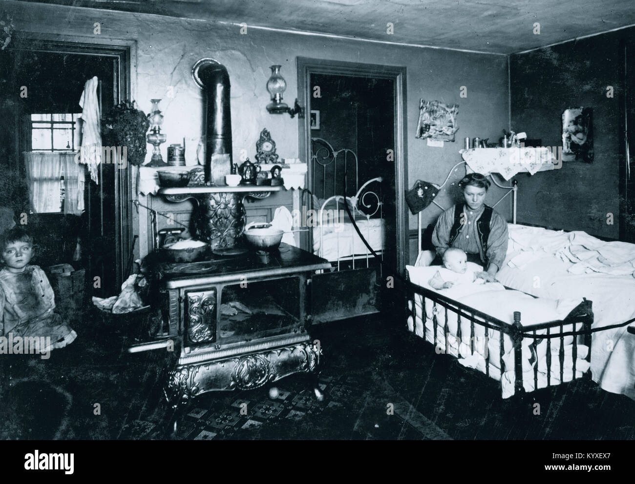 Overcrowded Polish immigrant people live in squalor and work at the ...