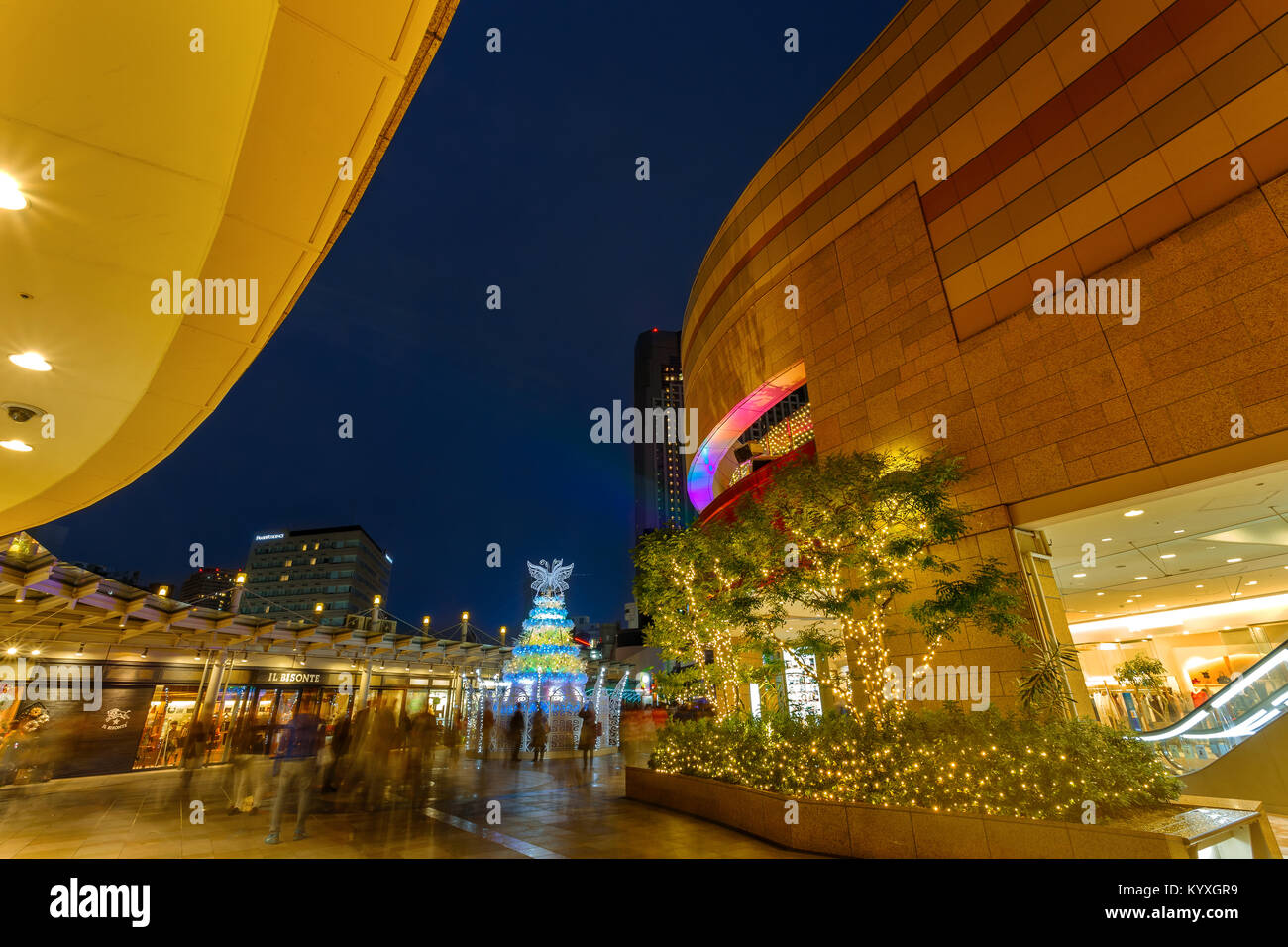 Japan osaka namba parks architecture hi-res stock photography and ...