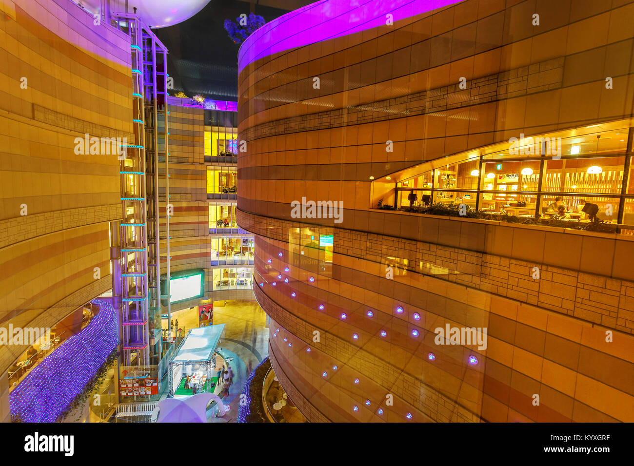 Japan osaka namba parks architecture hi-res stock photography and ...