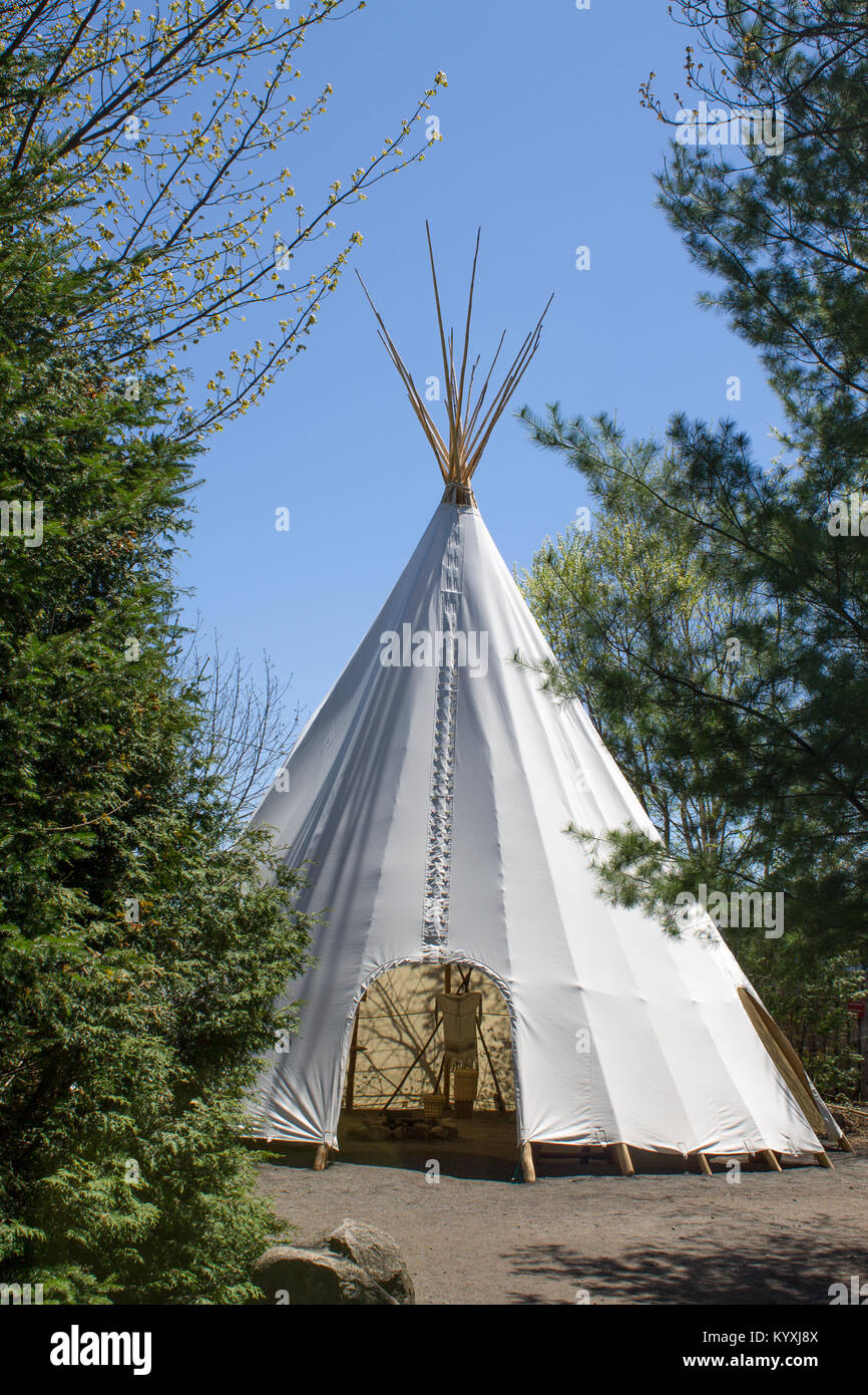 Huron village hi-res stock photography and images - Alamy