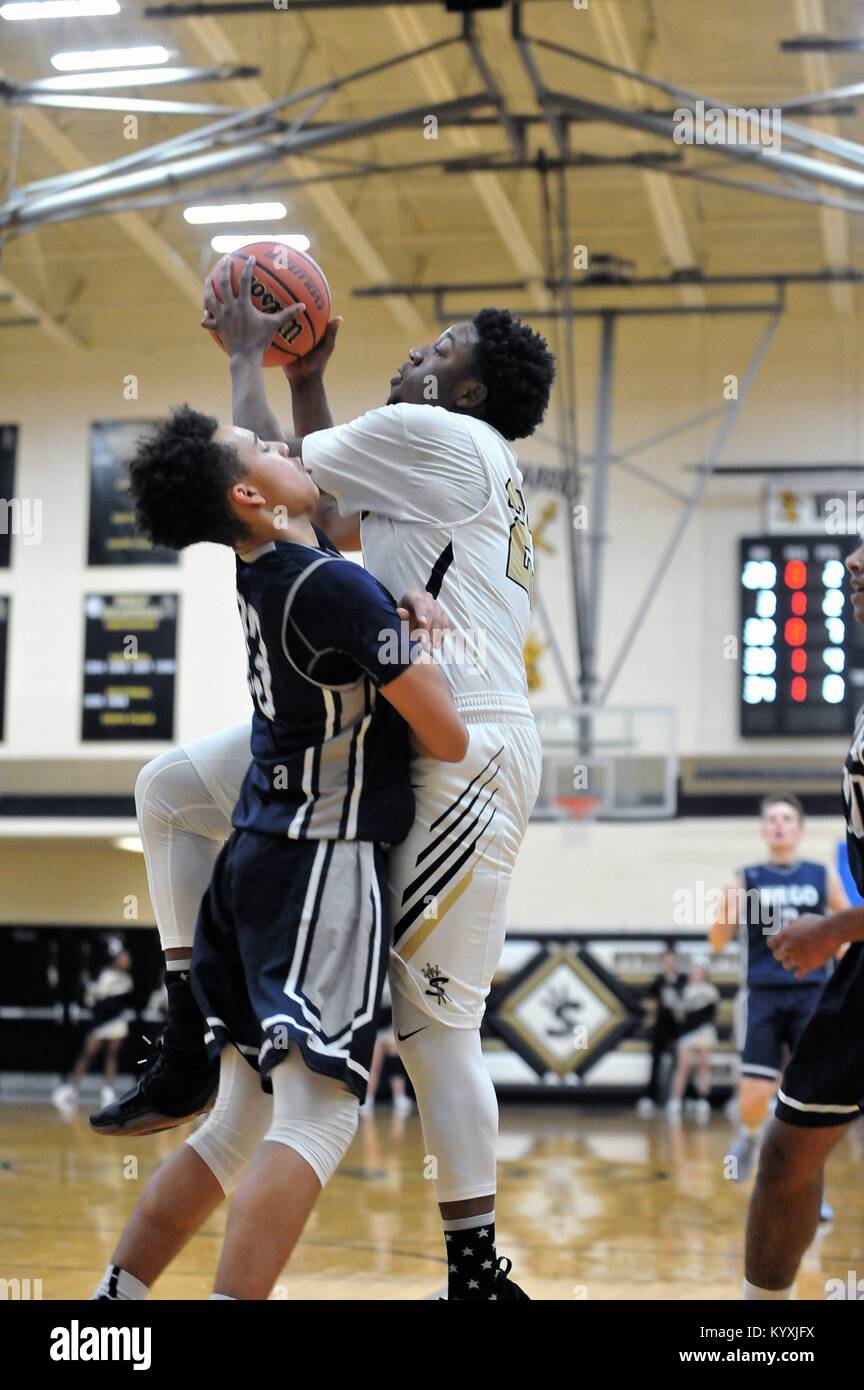 Defensive player hi-res stock photography and images - Alamy