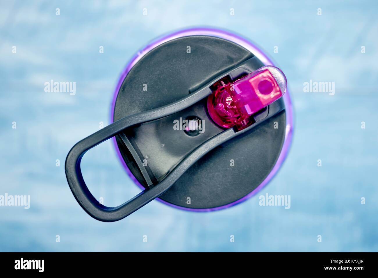 A studio photo of a sports water bottle Stock Photo - Alamy