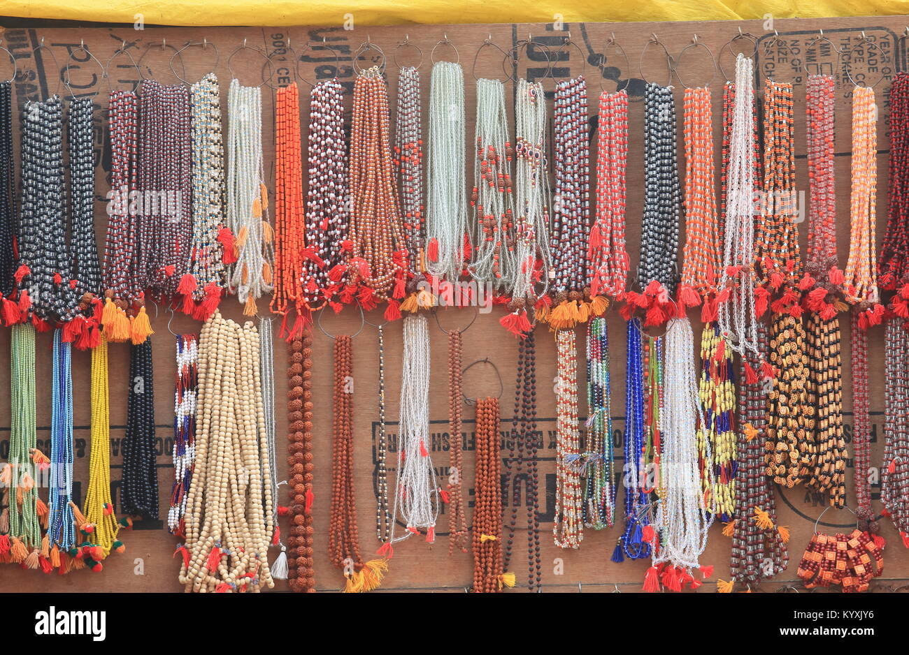 India handicraft hi-res stock photography and images - Alamy