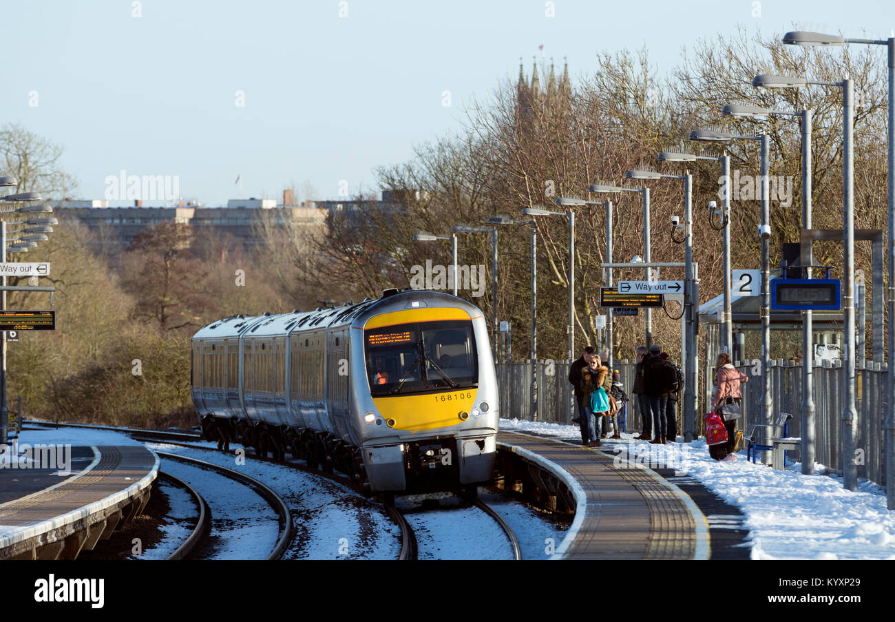 Class 168 Chiltern Railways diesel train at Warwick Parkway station in ...