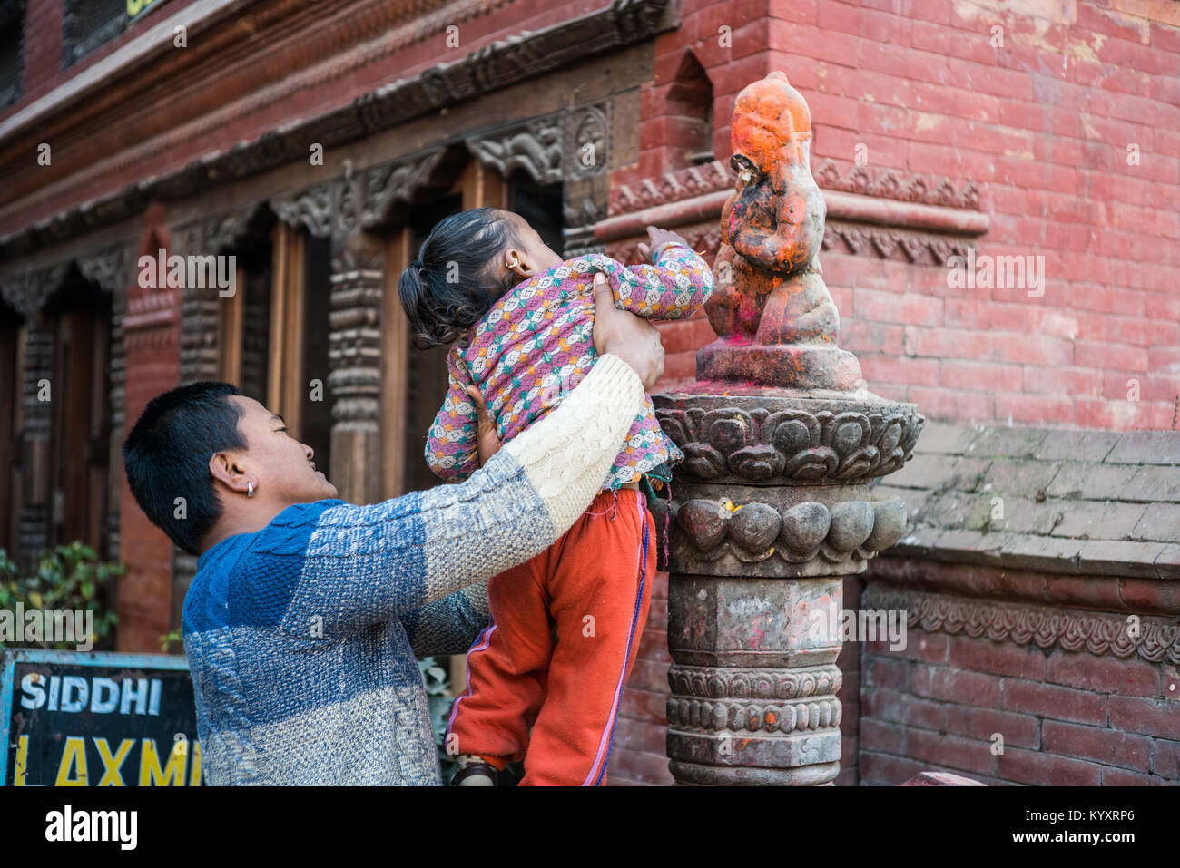 Father and children nepal hi-res stock photography and images - Alamy