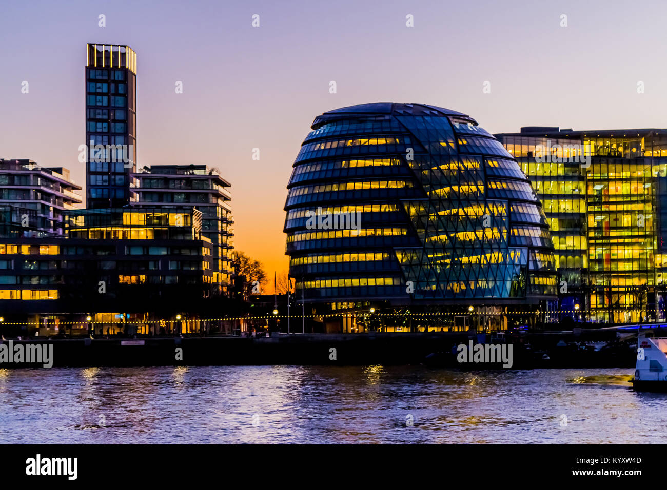 London cityhall hi-res stock photography and images - Alamy