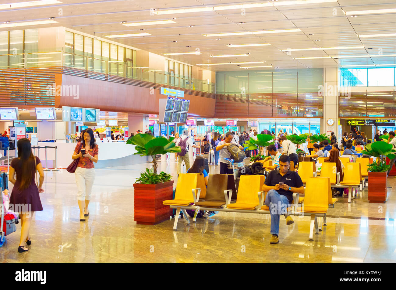 SINGAPORE - JAN 13, 2017 : Modern interior of Changi International ...