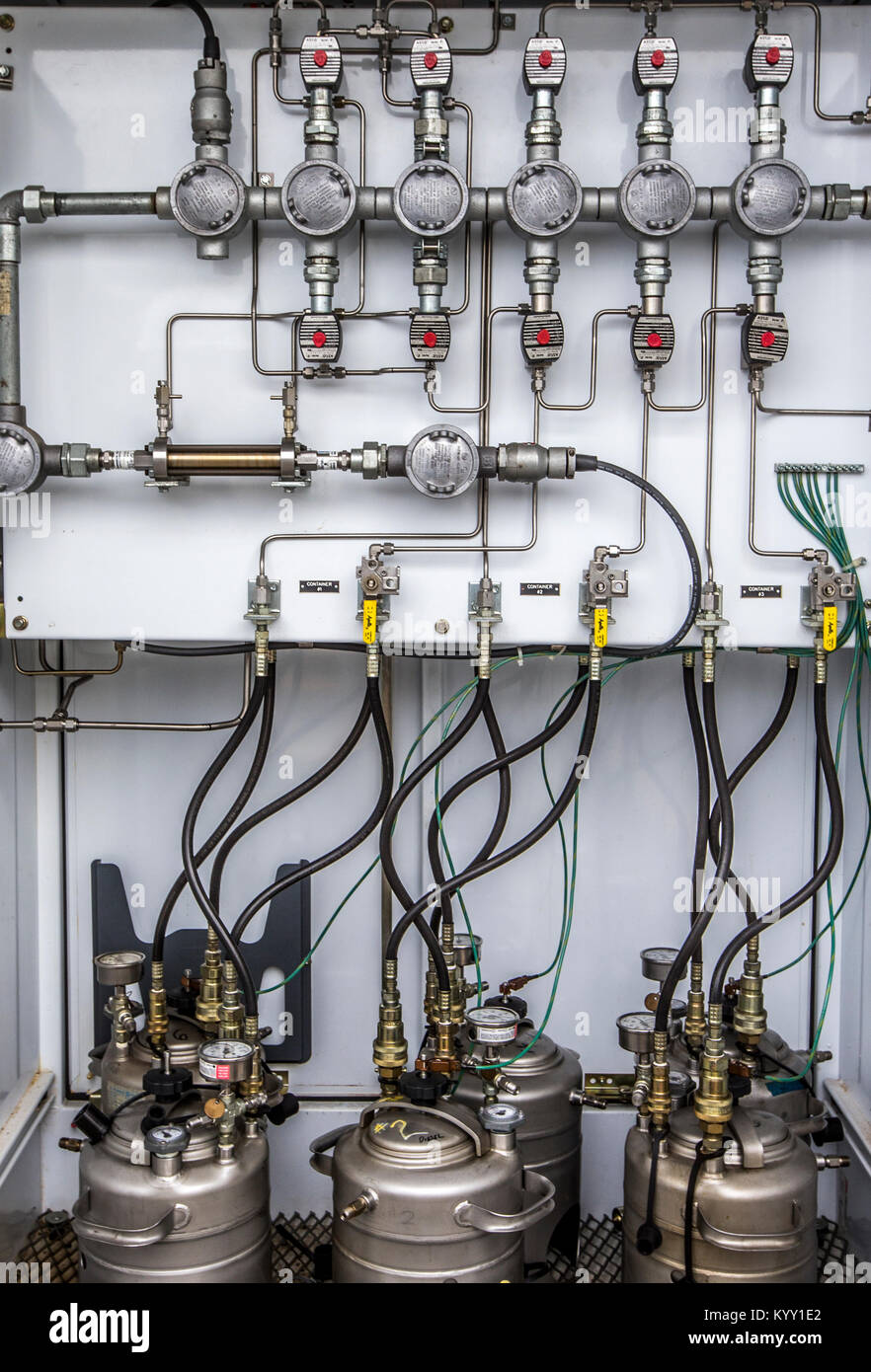 Machineries at chemical plant Stock Photo - Alamy