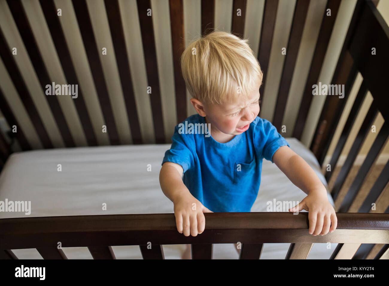 Crying expression hi-res stock photography and images - Alamy