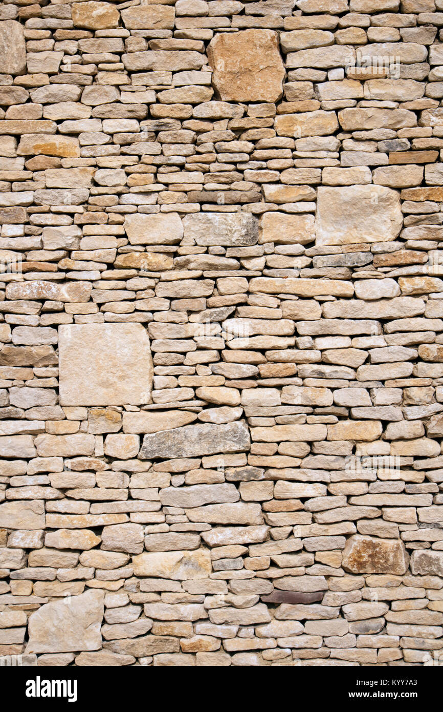 Cotswold stone walling hi-res stock photography and images - Alamy