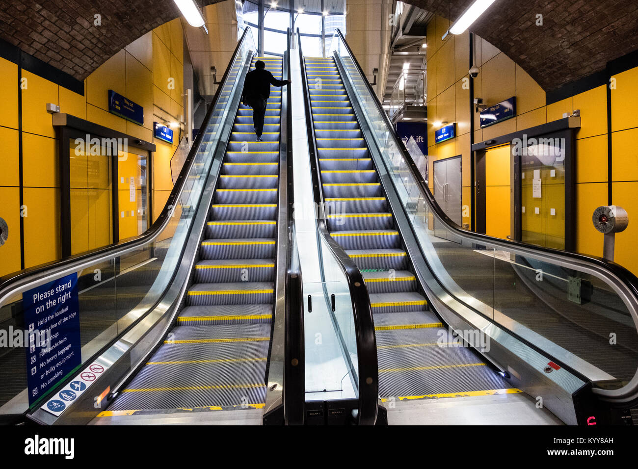 Leeds Train Station new southern entrance, Leeds, West Yorkshire ...